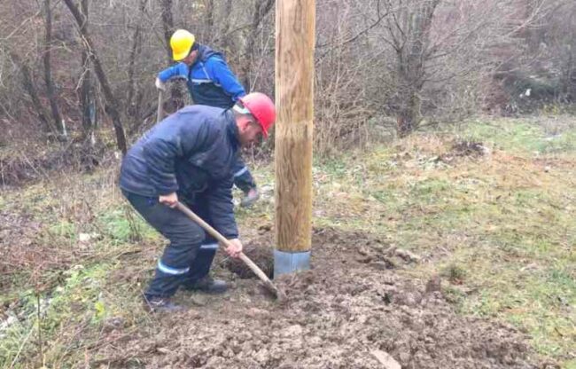 Polesaver Barrier Sleeves - Preventing Wooden Utility Pole Failure